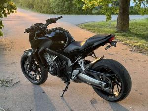 Black Honda CB 2015 in Vilnius, with an engine capacity of 0.00 L and mileage of 19 thousand km for 4000 €, photo 9 on AUTOMOTO.COM.LV