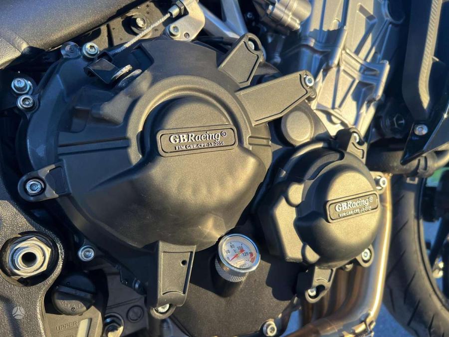 Black Honda CB 2015 in Vilnius, with an engine capacity of 0.00 L and mileage of 19 thousand km for 4000 €, photo 11 on AUTOMOTO.COM.LV