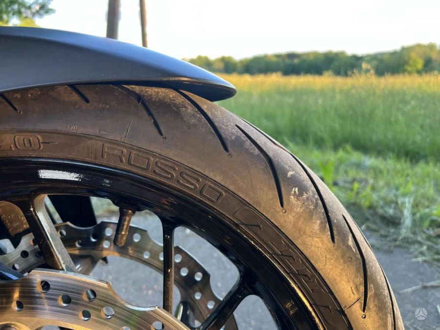 Black Honda CB 2015 in Vilnius, with an engine capacity of 0.00 L and mileage of 19 thousand km for 4000 €, photo 13 on AUTOMOTO.COM.LV