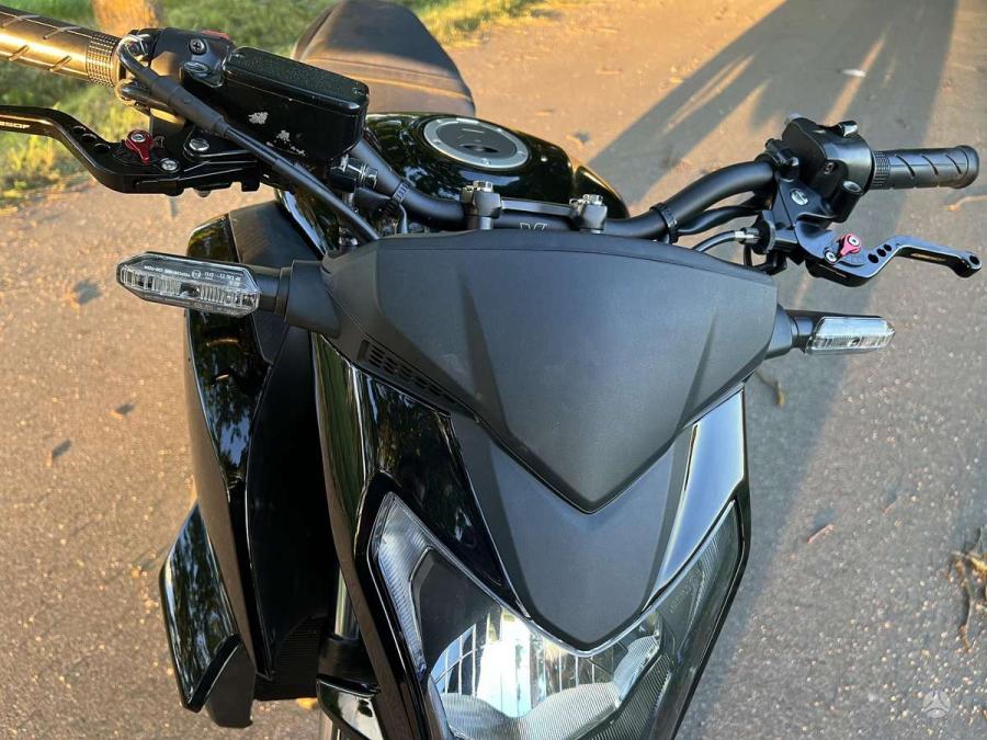 Black Honda CB 2015 in Vilnius, with an engine capacity of 0.00 L and mileage of 19 thousand km for 4000 €, photo 17 on AUTOMOTO.COM.LV