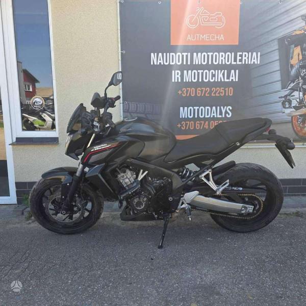 Melns Honda CB 2015 Panevēža, ar dzinēja tilpumu 0.65 L un nobraukumu 37 tūkst. km par 3200 €, foto 4 vietnē AUTOMOTO.COM.LV