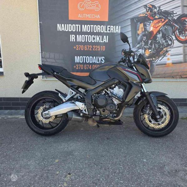 Melns Honda CB 2015 Panevēža, ar dzinēja tilpumu 0.65 L un nobraukumu 37 tūkst. km par 3200 €, foto 5 vietnē AUTOMOTO.COM.LV