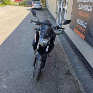 Black Honda CB 2015 in Panevezys, with an engine capacity of 0.65 L and mileage of 37 thousand km for 3200 €, photo 7 on AUTOMOTO.COM.LV