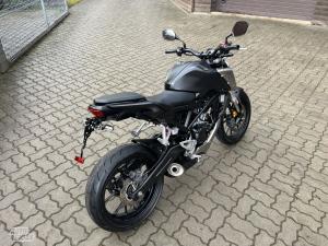 Melns Honda CB 2018 Prienai, ar dzinēja tilpumu 0.13 L un nobraukumu 17 tūkst. km par 2750 €, foto 5 vietnē AUTOMOTO.COM.LV