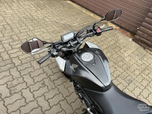 Melns Honda CB 2018 Prienai, ar dzinēja tilpumu 0.13 L un nobraukumu 17 tūkst. km par 2750 €, foto 15 vietnē AUTOMOTO.COM.LV