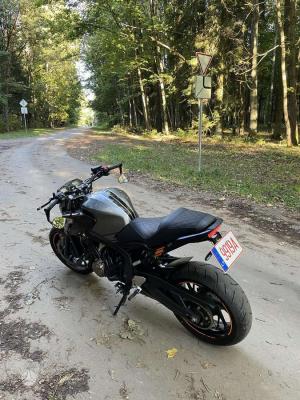 Melns Honda CB 2018 Šauļi, ar dzinēja tilpumu 0.65 L un nobraukumu 33 tūkst. km par 3999 €, foto 4 vietnē AUTOMOTO.COM.LV