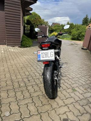 Black Honda CB 2018 in Prienai, with an engine capacity of 0.13 L and mileage of 20 thousand km for 2999 €, photo 8 on AUTOMOTO.COM.LV