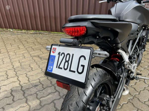 Melns Honda CB 2018 Prienai, ar dzinēja tilpumu 0.13 L un nobraukumu 20 tūkst. km par 2999 €, foto 8 vietnē AUTOMOTO.COM.LV