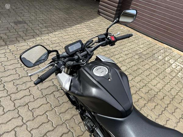 Melns Honda CB 2018 Prienai, ar dzinēja tilpumu 0.13 L un nobraukumu 20 tūkst. km par 2999 €, foto 9 vietnē AUTOMOTO.COM.LV