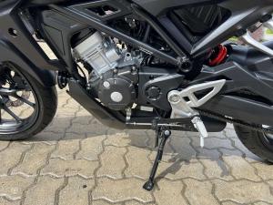 Black Honda CB 2018 in Prienai, with an engine capacity of 0.13 L and mileage of 20 thousand km for 2999 €, photo 16 on AUTOMOTO.COM.LV