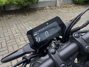 Black Honda CB 2018 in Vilnius, with an engine capacity of 0.13 L and mileage of 8 thousand km for 3490 €, photo 24 on AUTOMOTO.COM.LV