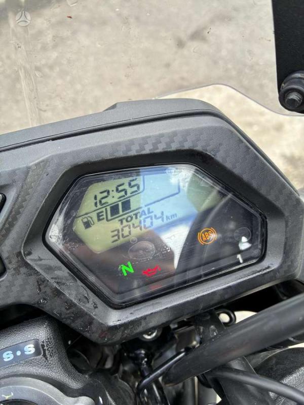 Black Honda CB 2018 in Kaunas, with an engine capacity of 0.00 L and mileage of 30 thousand km for 5500 €, photo 9 on AUTOMOTO.COM.LV