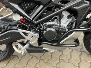 Black Honda CB 2018 in Prienai, with an engine capacity of 0.13 L and mileage of 18 thousand km for 3150 €, photo 20 on AUTOMOTO.COM.LV