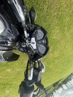Black Honda CB 2018 in Marijampole, with an engine capacity of 0.13 L and mileage of 10 thousand km for 2050 €, photo 11 on AUTOMOTO.COM.LV