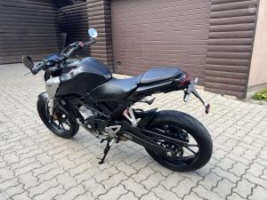 Melns Honda CB 2018 Prienai, ar dzinēja tilpumu 0.13 L un nobraukumu 12 tūkst. km par 3050 €, foto 8 vietnē AUTOMOTO.COM.LV