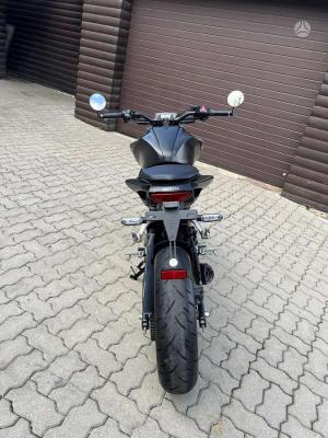 Melns Honda CB 2018 Prienai, ar dzinēja tilpumu 0.13 L un nobraukumu 12 tūkst. km par 3050 €, foto 9 vietnē AUTOMOTO.COM.LV
