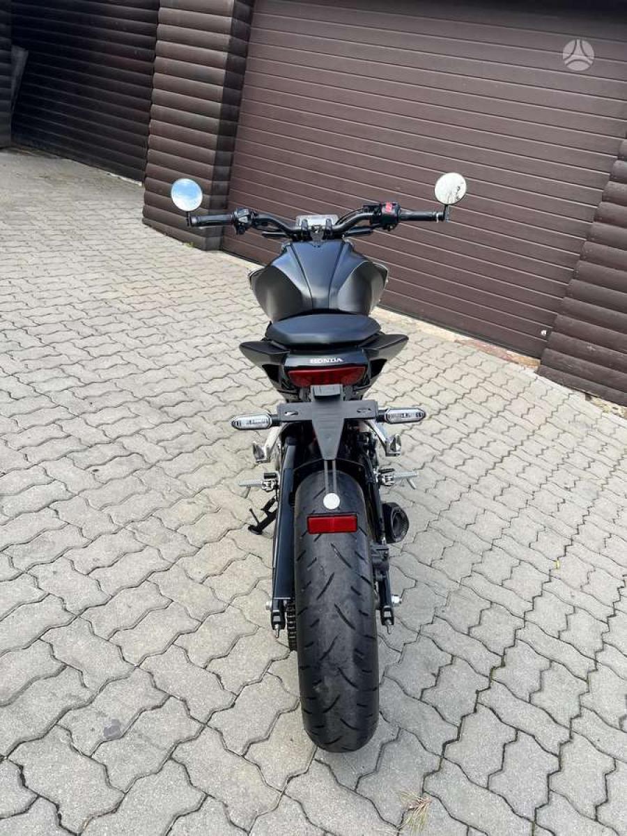 Melns Honda CB 2018 Prienai, ar dzinēja tilpumu 0.13 L un nobraukumu 12 tūkst. km par 3050 €, foto 9 vietnē AUTOMOTO.COM.LV