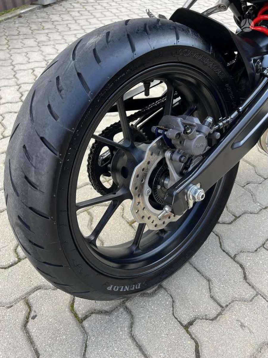 Melns Honda CB 2018 Prienai, ar dzinēja tilpumu 0.13 L un nobraukumu 12 tūkst. km par 3050 €, foto 12 vietnē AUTOMOTO.COM.LV