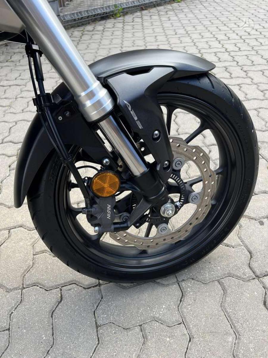 Melns Honda CB 2018 Prienai, ar dzinēja tilpumu 0.13 L un nobraukumu 12 tūkst. km par 3050 €, foto 14 vietnē AUTOMOTO.COM.LV