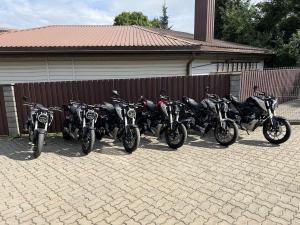 Melns Honda CB 2018 Prienai, ar dzinēja tilpumu 0.13 L un nobraukumu 12 tūkst. km par 3050 €, foto 18 vietnē AUTOMOTO.COM.LV
