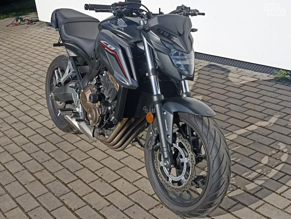 Melns Honda CB 2018 Kauņa, ar dzinēja tilpumu 0.65 L un nobraukumu 3 tūkst. km par 4100 €, foto 1 vietnē AUTOMOTO.COM.LV