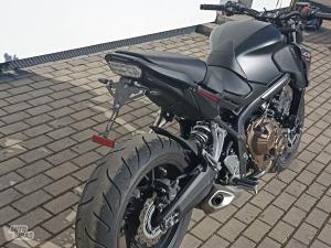 Black Honda CB 2018 in Kaunas, with an engine capacity of 0.65 L and mileage of 3 thousand km for 4100 €, photo 5 on AUTOMOTO.COM.LV