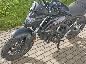 Black Honda CB 2018 in Kaunas, with an engine capacity of 0.65 L and mileage of 3 thousand km for 4100 €, photo 7 on AUTOMOTO.COM.LV
