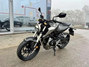 Melns Honda CB 2019 Viļņa, ar dzinēja tilpumu 0.13 L un nobraukumu 18 tūkst. km par 3199 €, foto 9 vietnē AUTOMOTO.COM.LV