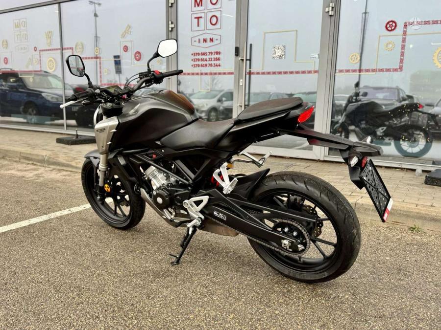 Melns Honda CB 2019 Viļņa, ar dzinēja tilpumu 0.13 L un nobraukumu 18 tūkst. km par 3199 €, foto 11 vietnē AUTOMOTO.COM.LV