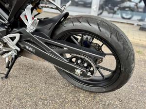 Melns Honda CB 2019 Viļņa, ar dzinēja tilpumu 0.13 L un nobraukumu 18 tūkst. km par 3199 €, foto 19 vietnē AUTOMOTO.COM.LV
