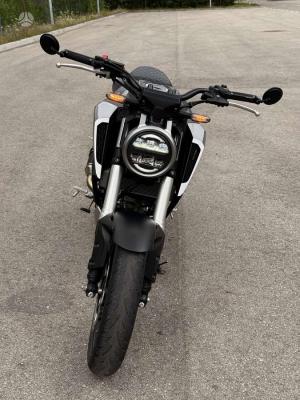 Melns Honda CB 2019 Jurbarkas, ar dzinēja tilpumu 0.13 L un nobraukumu 18 tūkst. km par 3000 €, foto  vietnē AUTOMOTO.COM.LV