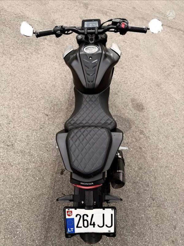 Melns Honda CB 2019 Jurbarkas, ar dzinēja tilpumu 0.13 L un nobraukumu 18 tūkst. km par 3000 €, foto 8 vietnē AUTOMOTO.COM.LV