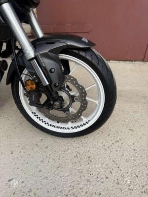 Black Honda CB 2019 in Vilkaviskis, with an engine capacity of 0.13 L and mileage of 22 thousand km for 2400 €, photo 7 on AUTOMOTO.COM.LV