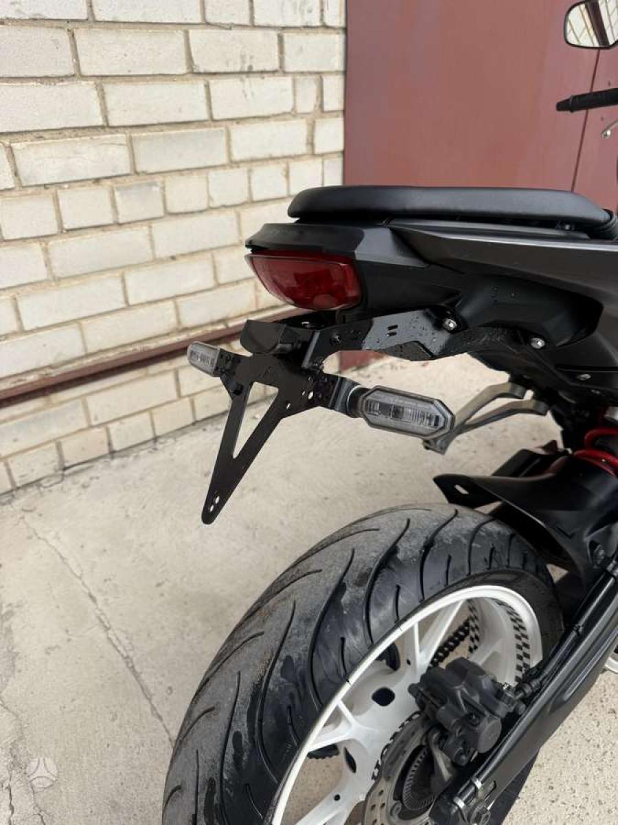 Black Honda CB 2019 in Vilkaviskis, with an engine capacity of 0.13 L and mileage of 22 thousand km for 2400 €, photo 14 on AUTOMOTO.COM.LV