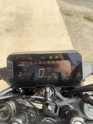 Black Honda CB 2019 in Vilkaviskis, with an engine capacity of 0.13 L and mileage of 22 thousand km for 2400 €, photo 17 on AUTOMOTO.COM.LV