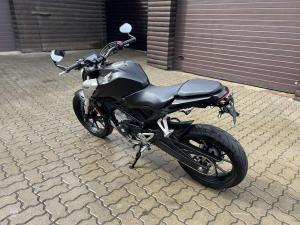 Black Honda CB 2020 in Prienai, with an engine capacity of 0.13 L and mileage of 14 thousand km for 3050 €, photo 7 on AUTOMOTO.COM.LV