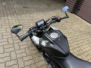 Black Honda CB 2020 in Prienai, with an engine capacity of 0.13 L and mileage of 14 thousand km for 3050 €, photo 11 on AUTOMOTO.COM.LV