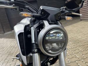 Black Honda CB 2020 in Prienai, with an engine capacity of 0.13 L and mileage of 14 thousand km for 3050 €, photo 15 on AUTOMOTO.COM.LV