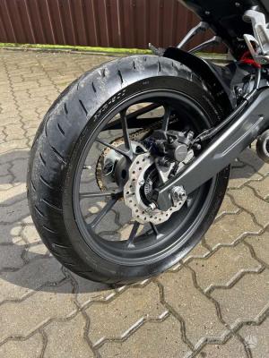 Black Honda CB 2020 in Prienai, with an engine capacity of 0.13 L and mileage of 14 thousand km for 3050 €, photo 18 on AUTOMOTO.COM.LV