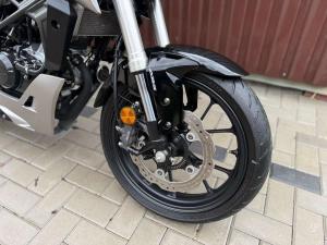 Black Honda CB 2020 in Prienai, with an engine capacity of 0.13 L and mileage of 11 thousand km for 2850 €, photo 12 on AUTOMOTO.COM.LV