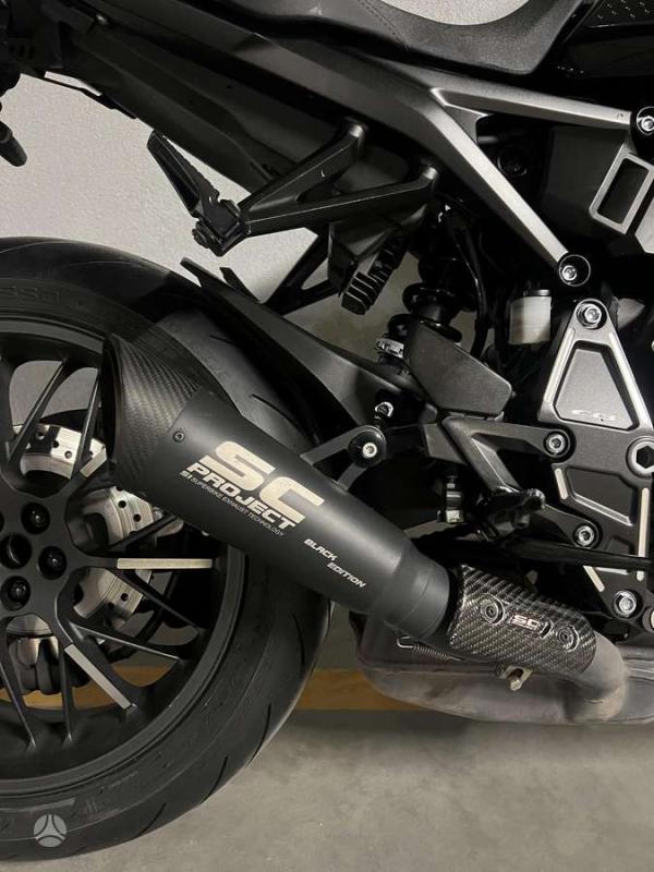 Melns Honda CB 2021 Viļņa, ar dzinēja tilpumu 1.00 L un nobraukumu 14 tūkst. km par 10900 €, foto 5 vietnē AUTOMOTO.COM.LV