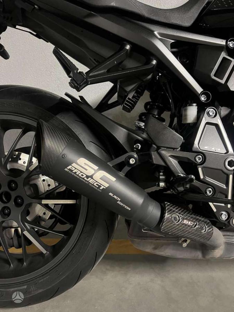 Black Honda CB 2021 in Vilnius, with an engine capacity of 1.00 L and mileage of 14 thousand km for 10900 €, photo 6 on AUTOMOTO.COM.LV