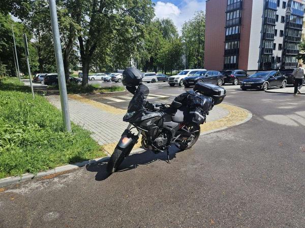 Black Honda CB 2021 in Klaipeda, with an engine capacity of 0.47 L and mileage of 17 thousand km for 5550 €, photo 1 on AUTOMOTO.COM.LV