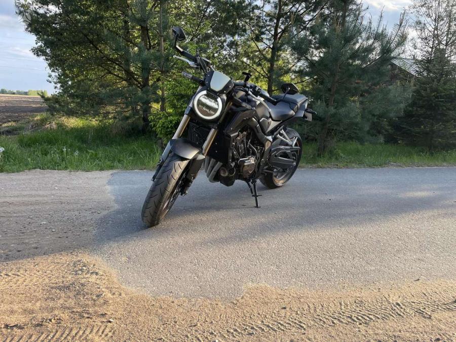 Melns Honda CB 2021 Kauņa, ar dzinēja tilpumu 0.65 L un nobraukumu 18 tūkst. km par 6400 €, foto 3 vietnē AUTOMOTO.COM.LV