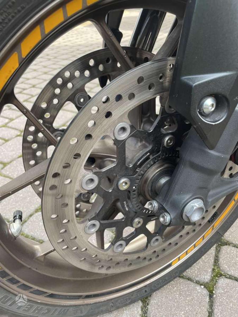 Melns Honda CB 2021 Kauņa, ar dzinēja tilpumu 0.65 L un nobraukumu 18 tūkst. km par 6400 €, foto 15 vietnē AUTOMOTO.COM.LV