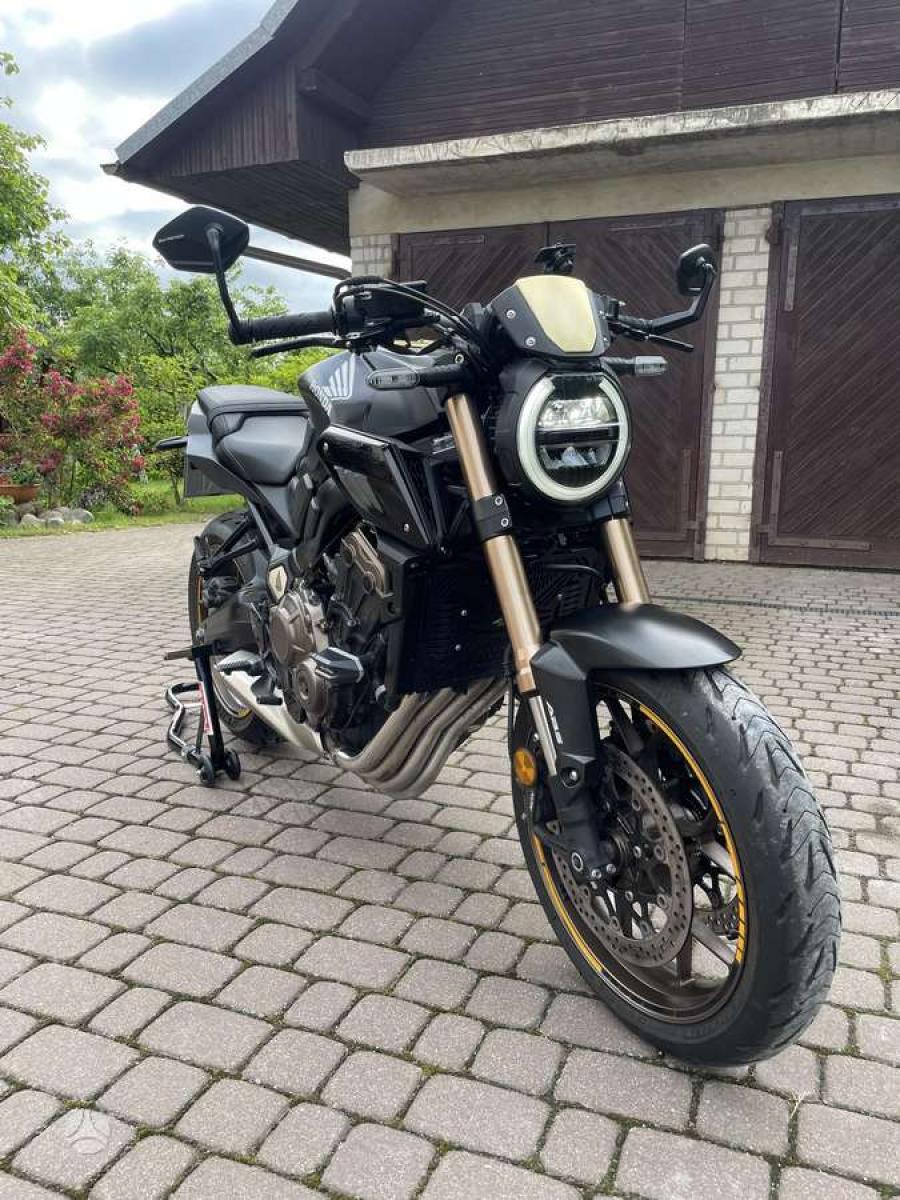 Melns Honda CB 2021 Kauņa, ar dzinēja tilpumu 0.65 L un nobraukumu 18 tūkst. km par 6400 €, foto 19 vietnē AUTOMOTO.COM.LV