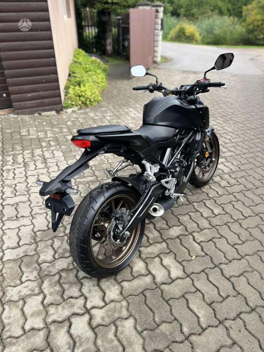 Melns Honda CB 2022 Prienai, ar dzinēja tilpumu 0.13 L un nobraukumu 4 tūkst. km par 3350 €, foto 8 vietnē AUTOMOTO.COM.LV
