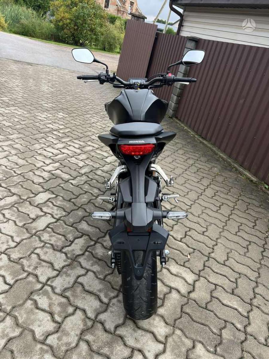 Melns Honda CB 2022 Prienai, ar dzinēja tilpumu 0.13 L un nobraukumu 4 tūkst. km par 3350 €, foto 9 vietnē AUTOMOTO.COM.LV