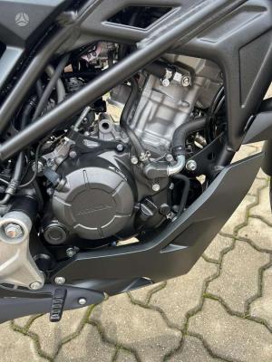 Melns Honda CB 2022 Prienai, ar dzinēja tilpumu 0.13 L un nobraukumu 4 tūkst. km par 3350 €, foto 14 vietnē AUTOMOTO.COM.LV