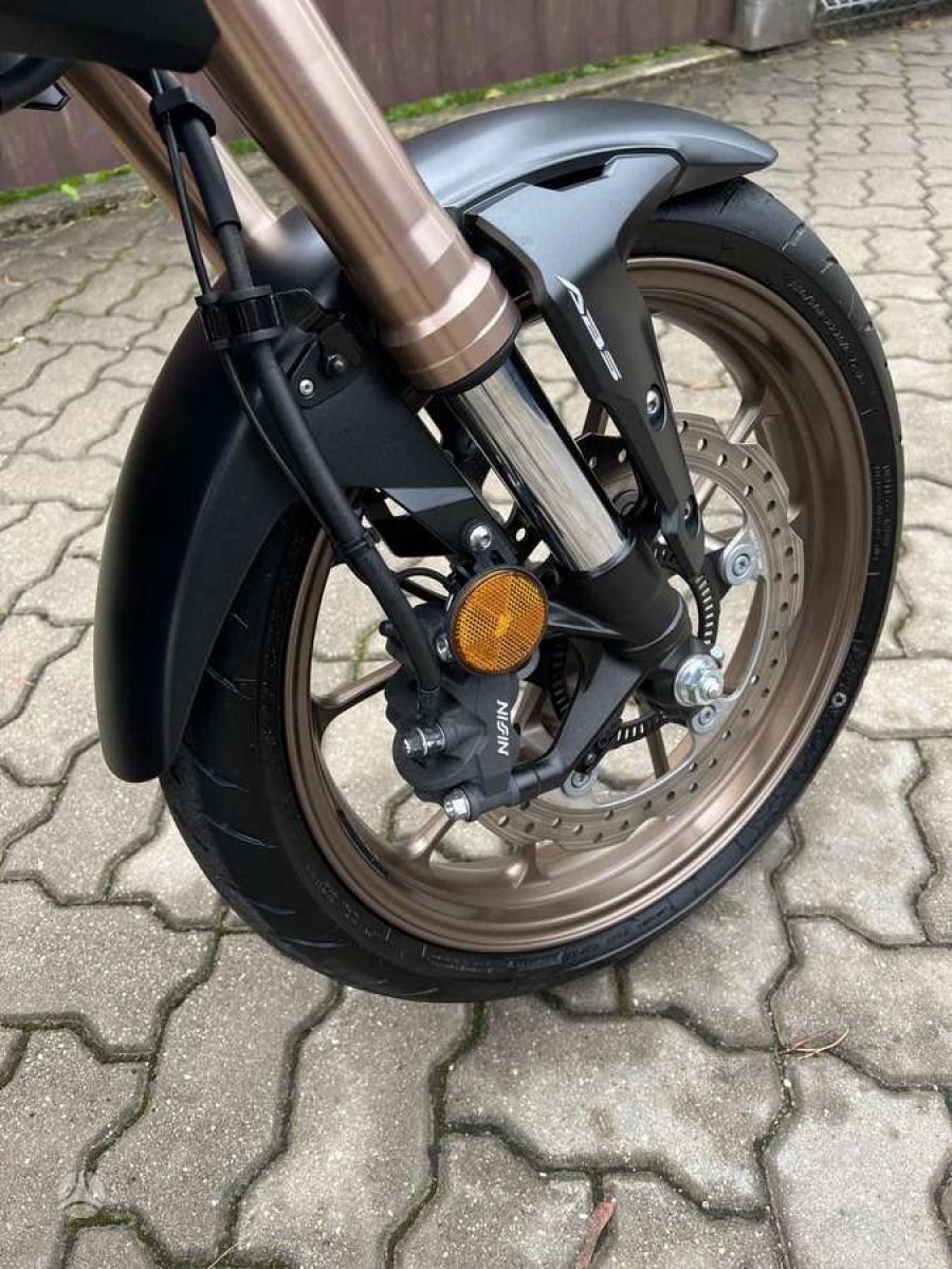 Melns Honda CB 2022 Prienai, ar dzinēja tilpumu 0.13 L un nobraukumu 4 tūkst. km par 3350 €, foto 15 vietnē AUTOMOTO.COM.LV